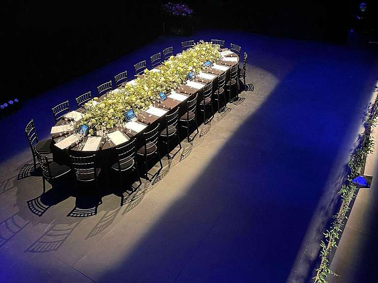 Carousel | Launching Moda New York Square